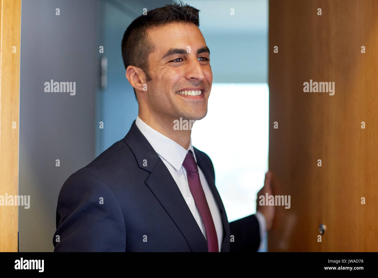 Male door open hotel room hi-res stock photography and images - Alamy