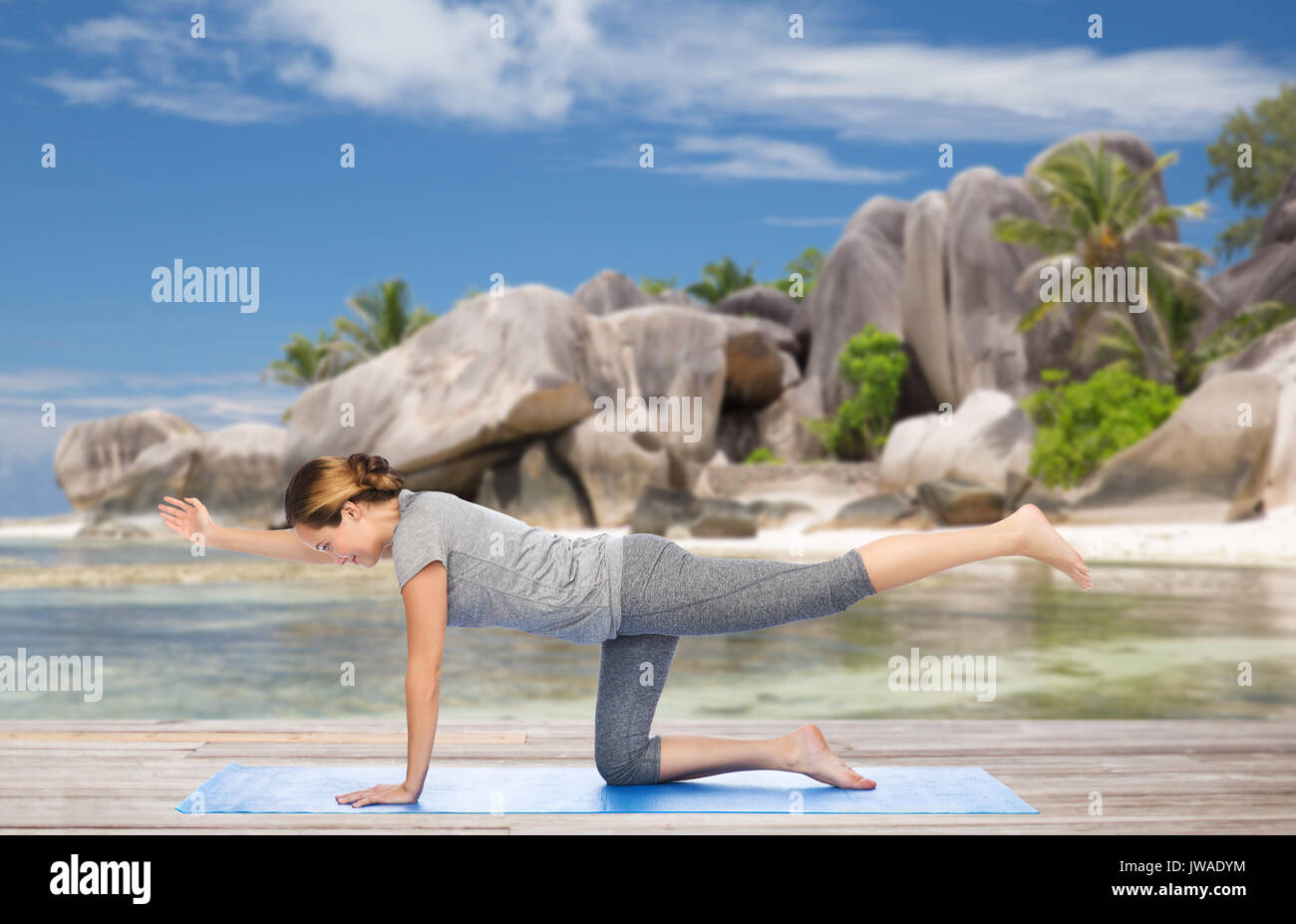 Balancing asana hi-res stock photography and images - Alamy