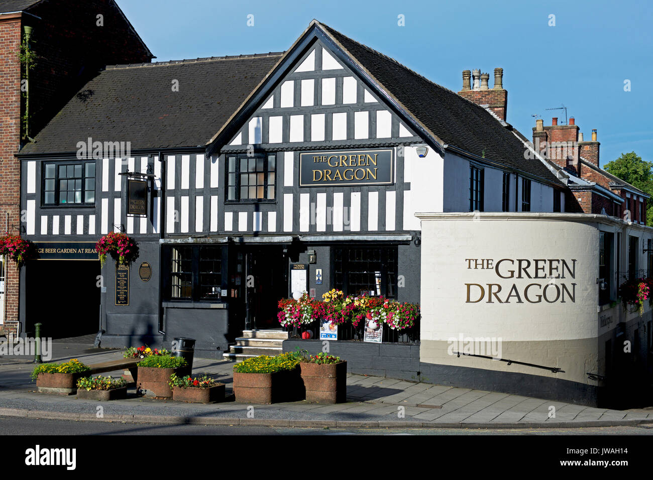 The Green Dragon, a Wetherspoon pub in Leek, Staffordshire, England UK ...