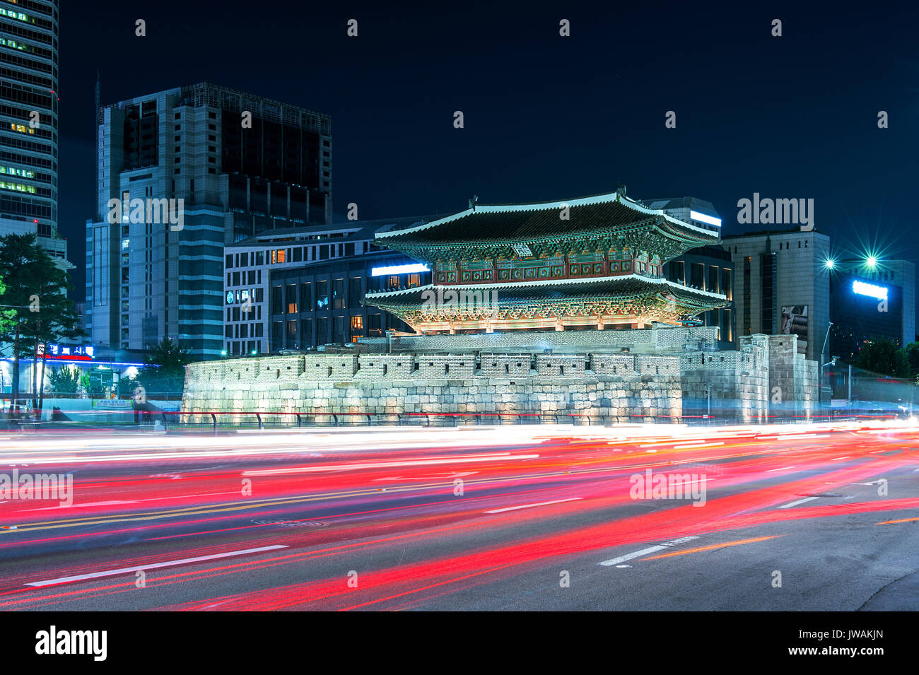 Dongdaemun gate hi-res stock photography and images - Alamy