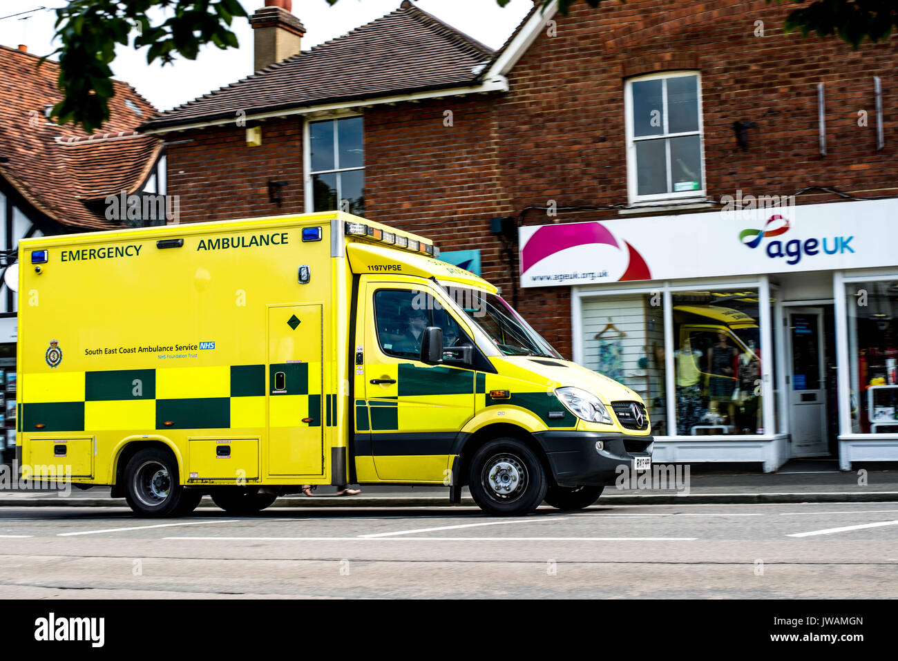 Ambulance fast response vehicle hi-res stock photography and images - Alamy