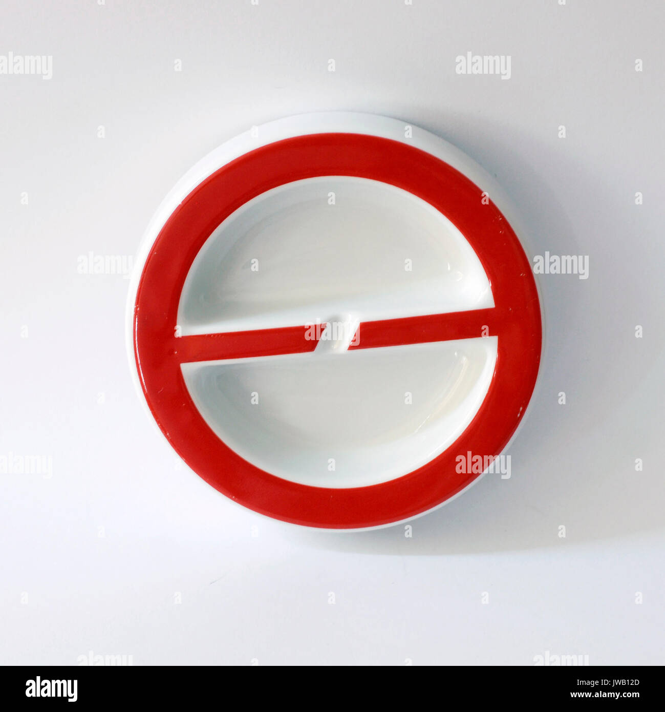 Ashtray Sign High Resolution Stock Photography and Images - Alamy