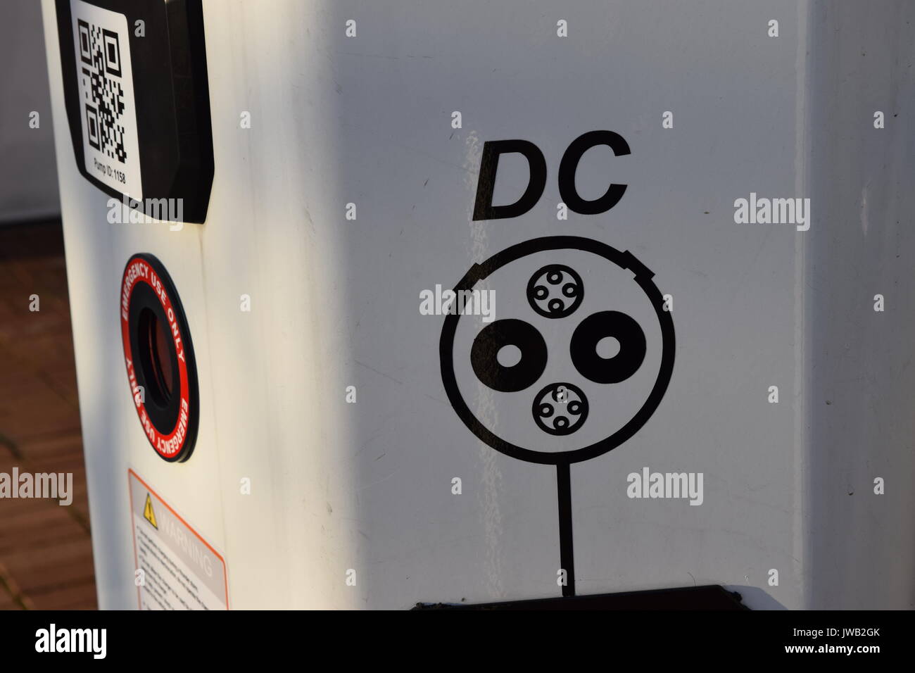 Electrical charging sign Stock Photo - Alamy