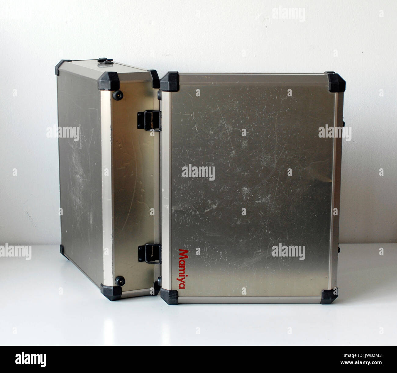 Professional packing suitcase hi-res stock photography and images - Alamy