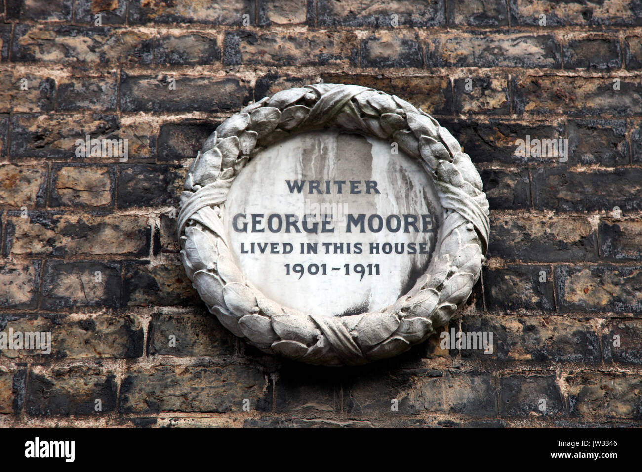 Plaque commemorating that writer George Moore lived in this house in ...