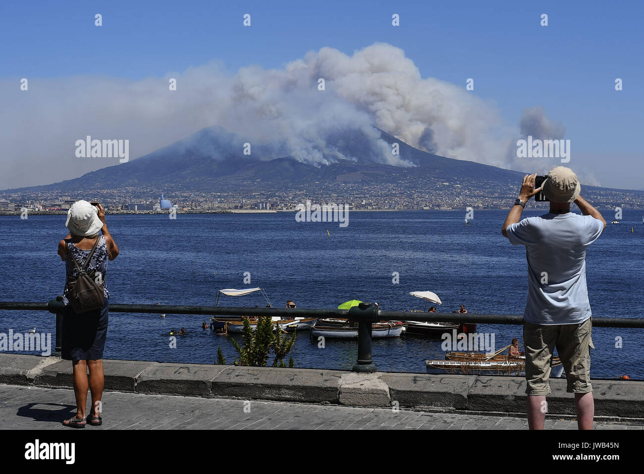 The view from Naples of a wildfire at the Vesuvius National Park Where ...