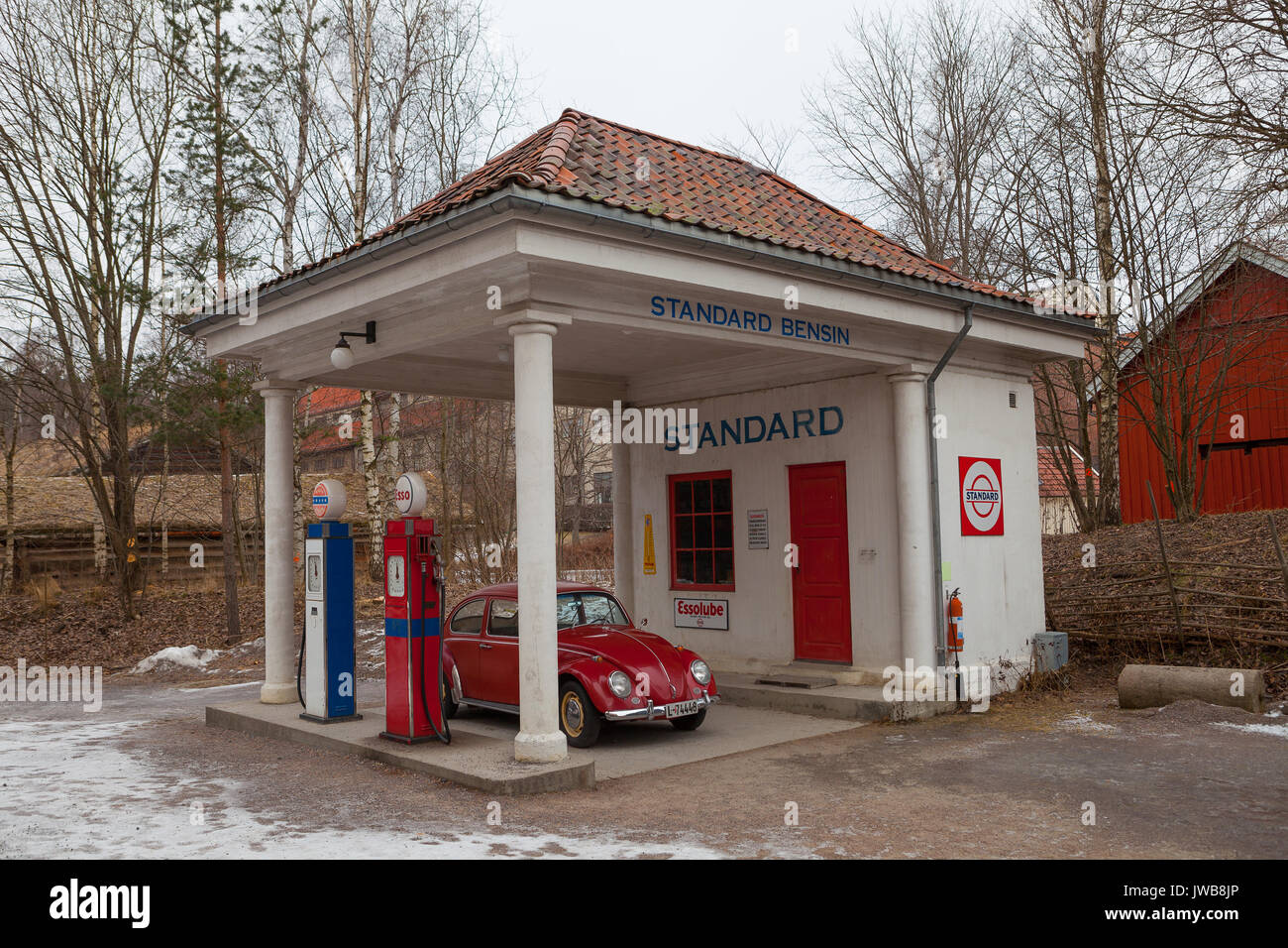 Standard oil gas station hi-res stock photography and images - Alamy