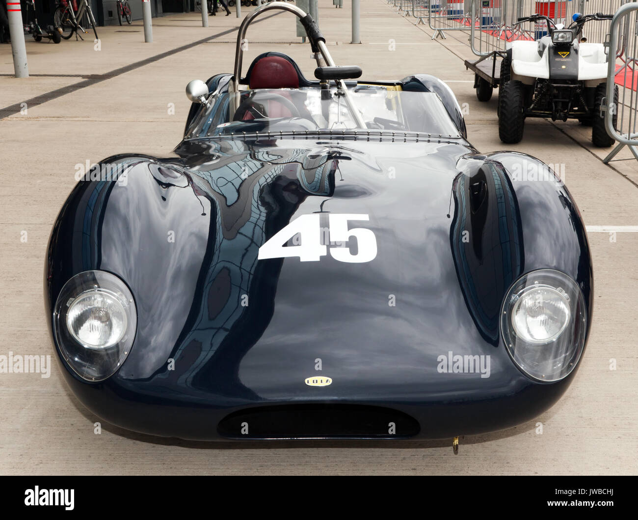 Silverstone international paddock hi-res stock photography and images - Alamy