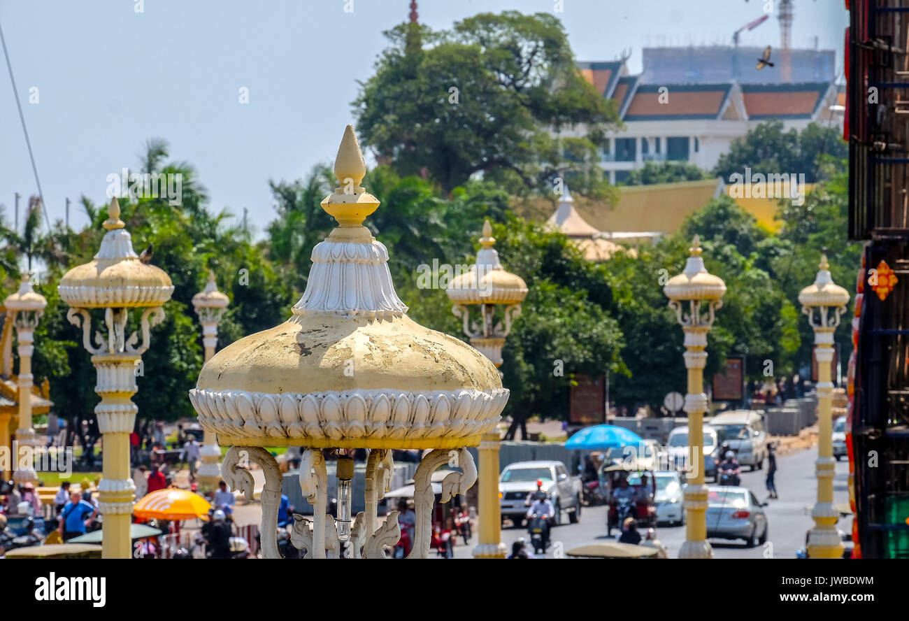 phnom penh city streets Stock Photo - Alamy