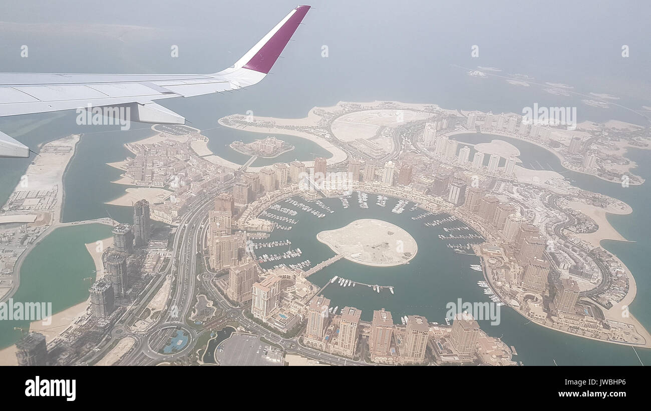 Qatar doha view airplane hi-res stock photography and images - Alamy