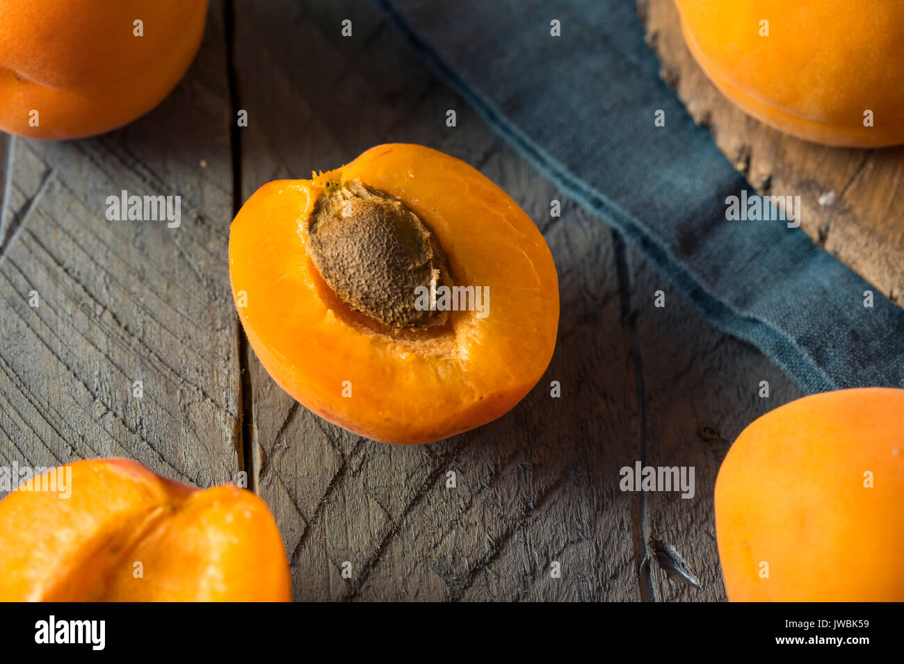 Raw Orange Organic Apricots Ready to Eat Stock Photo - Alamy