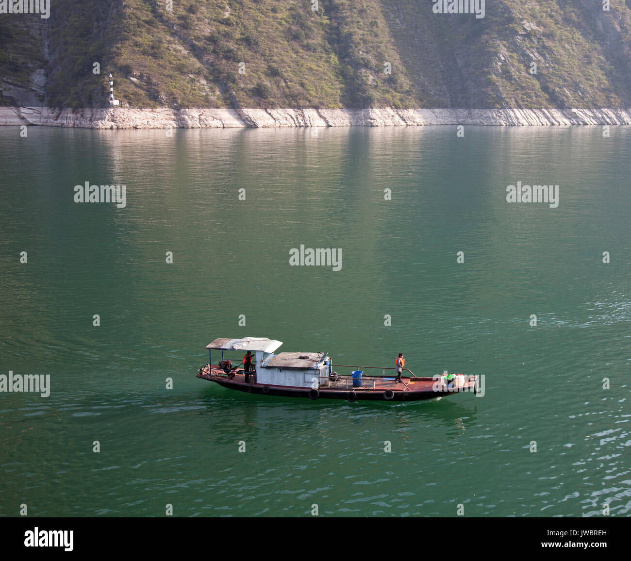 Sampan yangtze river china hi-res stock photography and images - Alamy