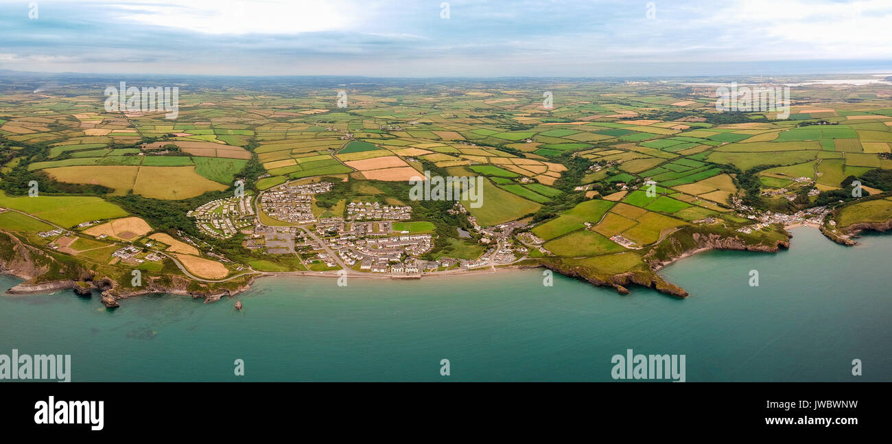 Little haven beach pembrokeshire hi-res stock photography and images ...