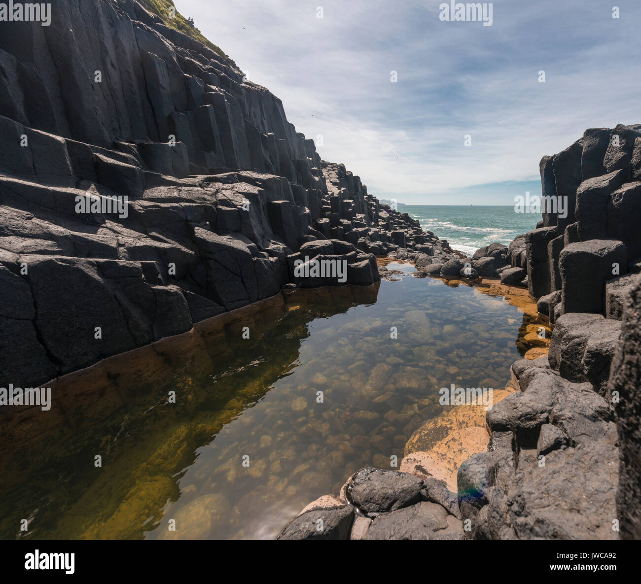 Hexagonal rocks hi-res stock photography and images - Alamy