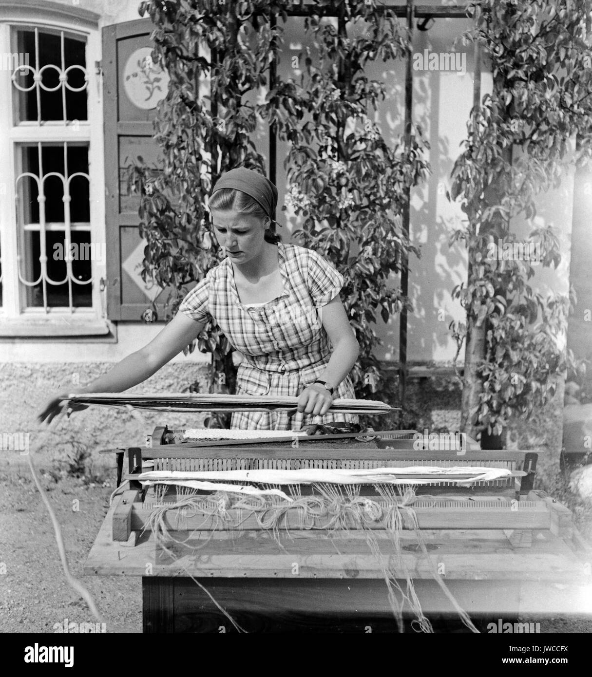 1930s Weaving High Resolution Stock Photography and Images - Alamy