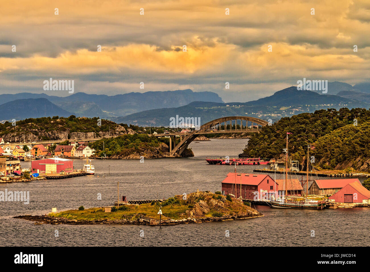 Stavanger harbor boats hi-res stock photography and images - Alamy
