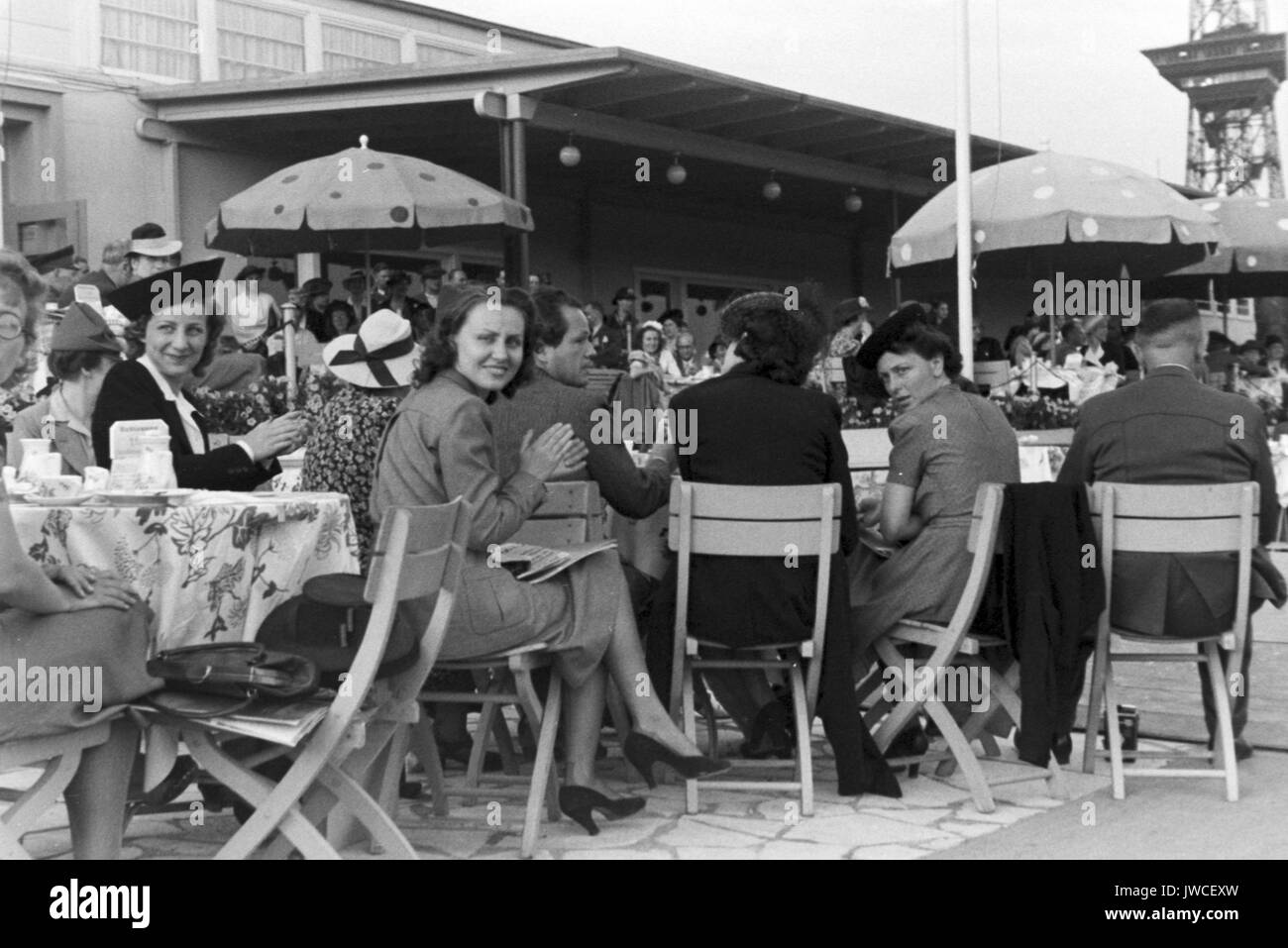 Crowd Of People 1930s High Resolution Stock Photography and Images - Alamy