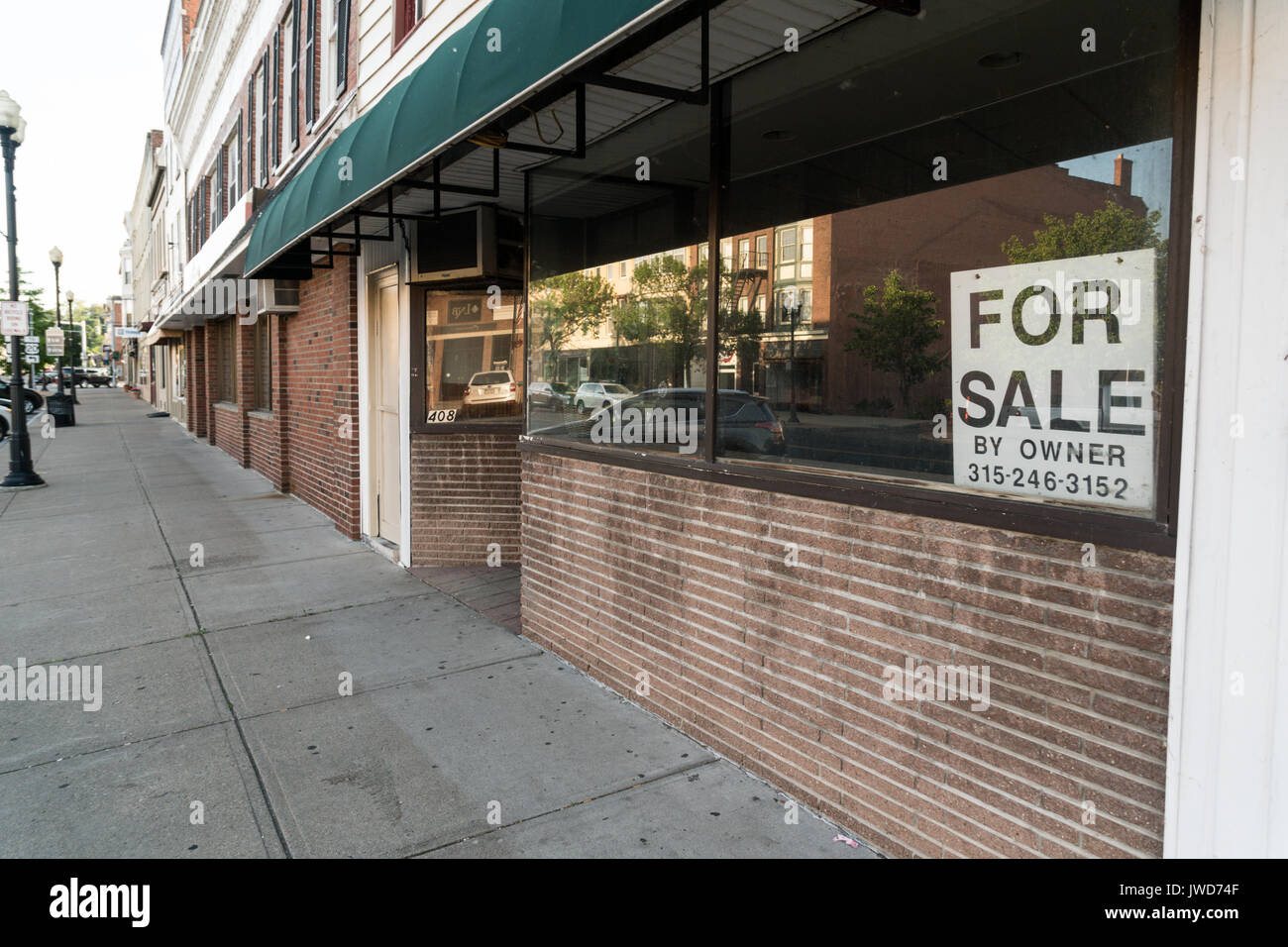 Rundown house new york hi-res stock photography and images - Alamy