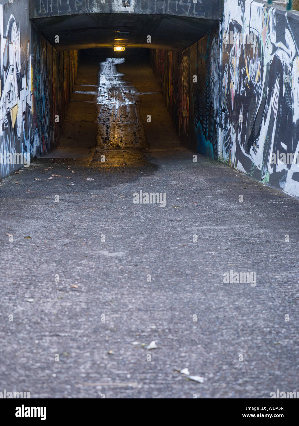 Tunnel subway hi-res stock photography and images - Alamy
