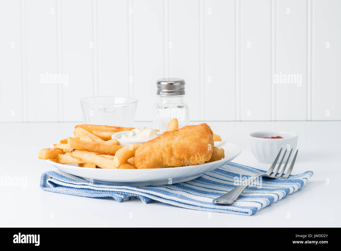 Fried haddock hi-res stock photography and images - Alamy