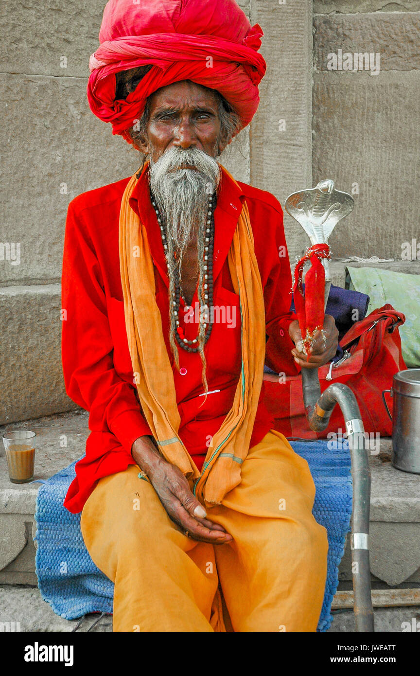 Sadhu dress hi-res stock photography and images - Alamy