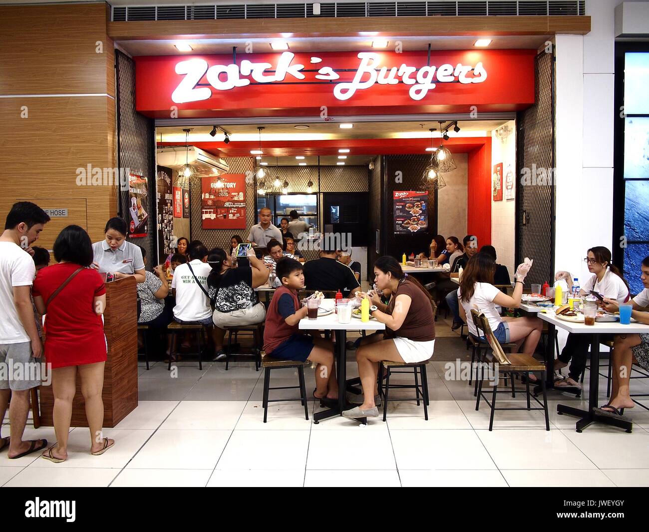 Sm east ortigas hi-res stock photography and images - Alamy