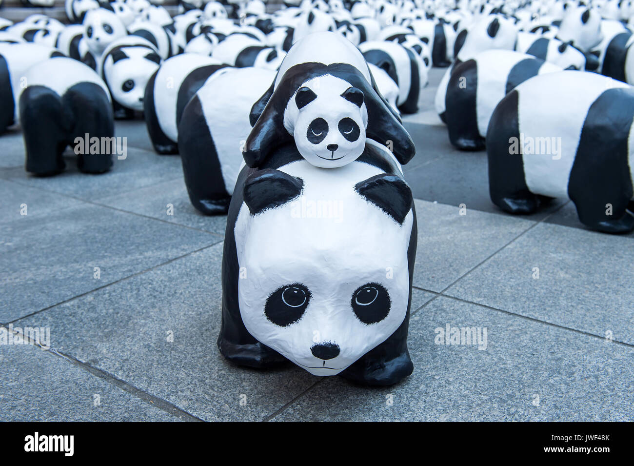 Chengdu panda sculpture hi-res stock photography and images - Alamy