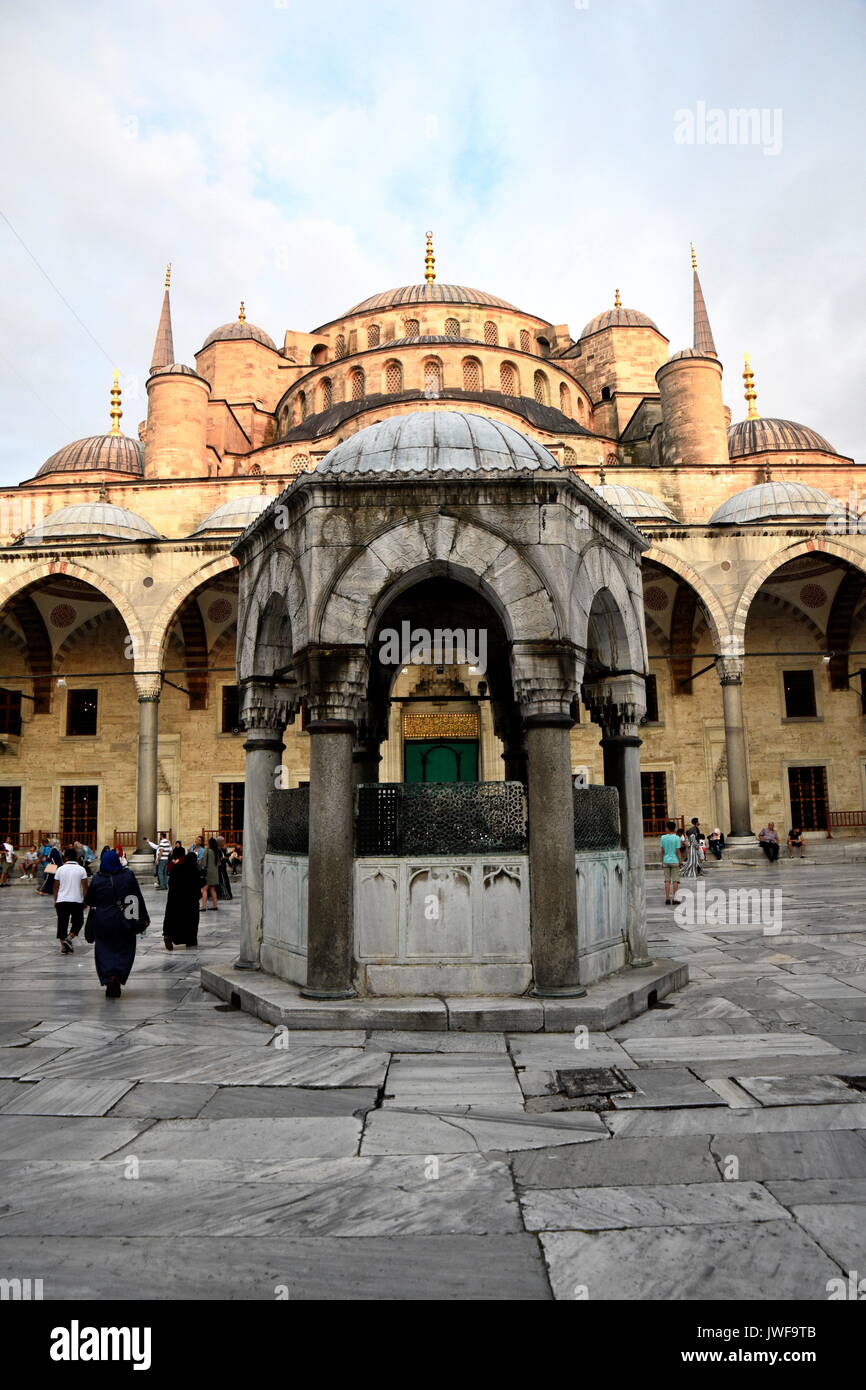 Old city tourist attractions, Fatih, Istanbul, Turkey Stock Photo - Alamy