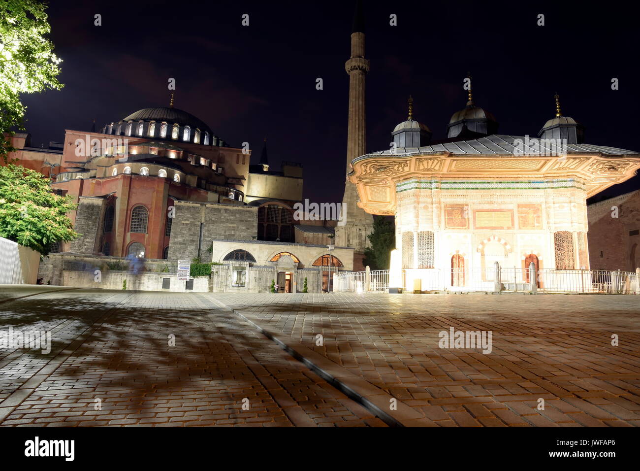 Old city tourist attractions, Fatih, Istanbul, Turkey Stock Photo - Alamy