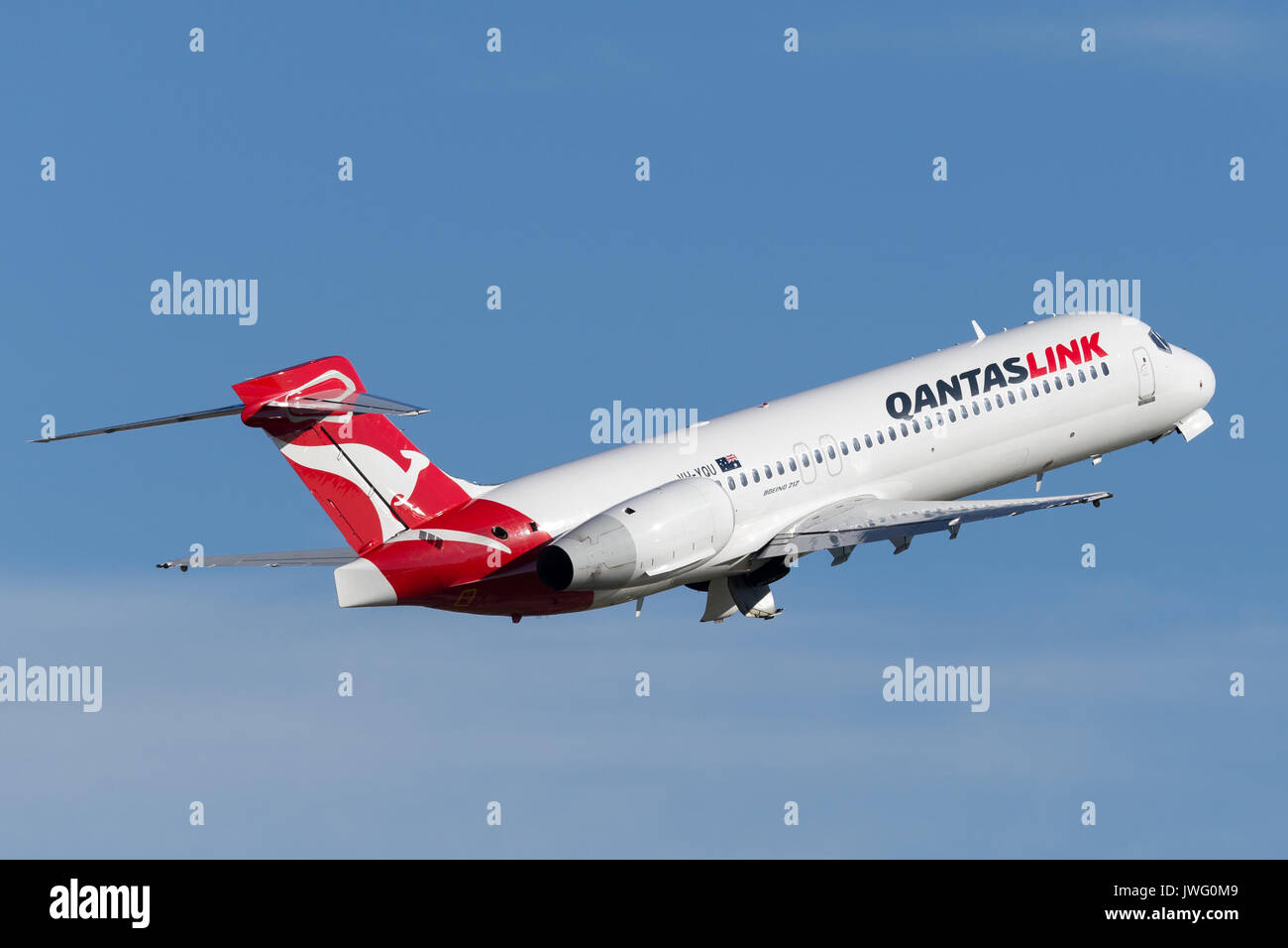 Qantas boeing 717 hi-res stock photography and images - Alamy
