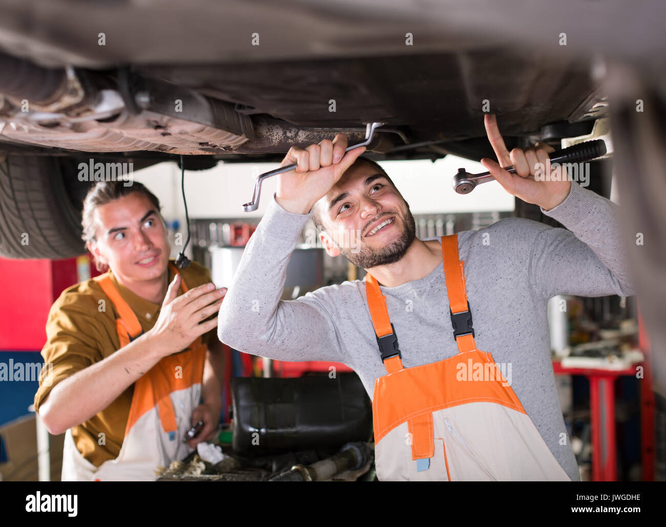 Car workers 30's hi-res stock photography and images - Alamy