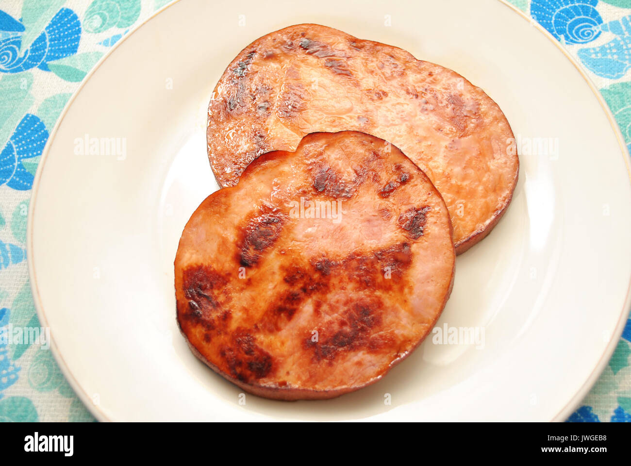 Fried ham steaks hi-res stock photography and images - Alamy