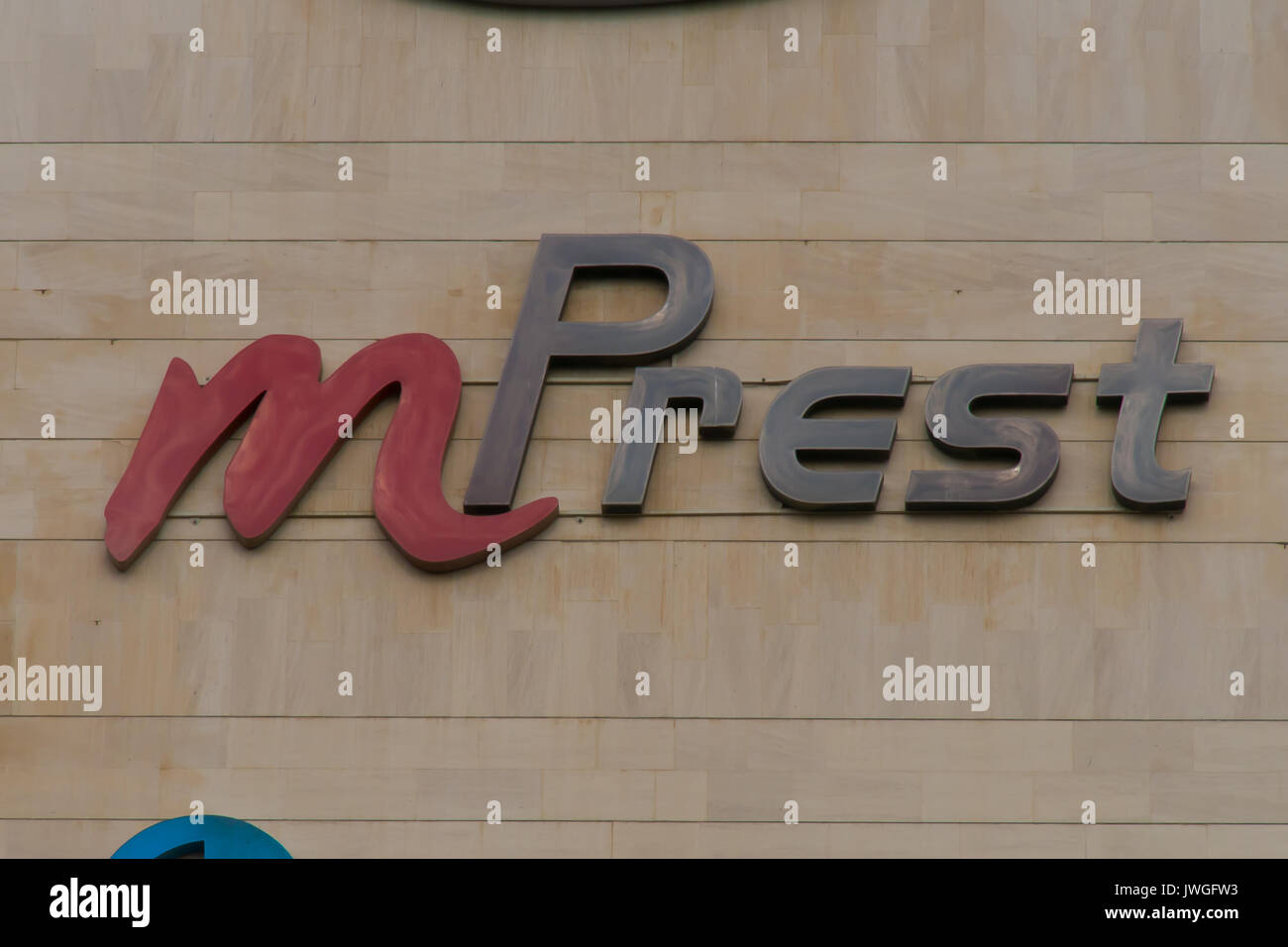 Analytical monitoring hi-res stock photography and images - Alamy