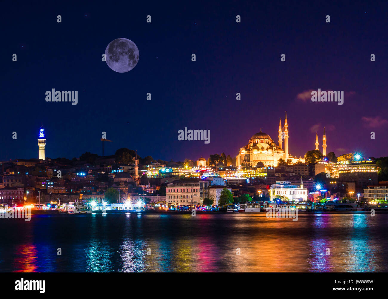 istanbul mosque in the night turkey Stock Photo - Alamy