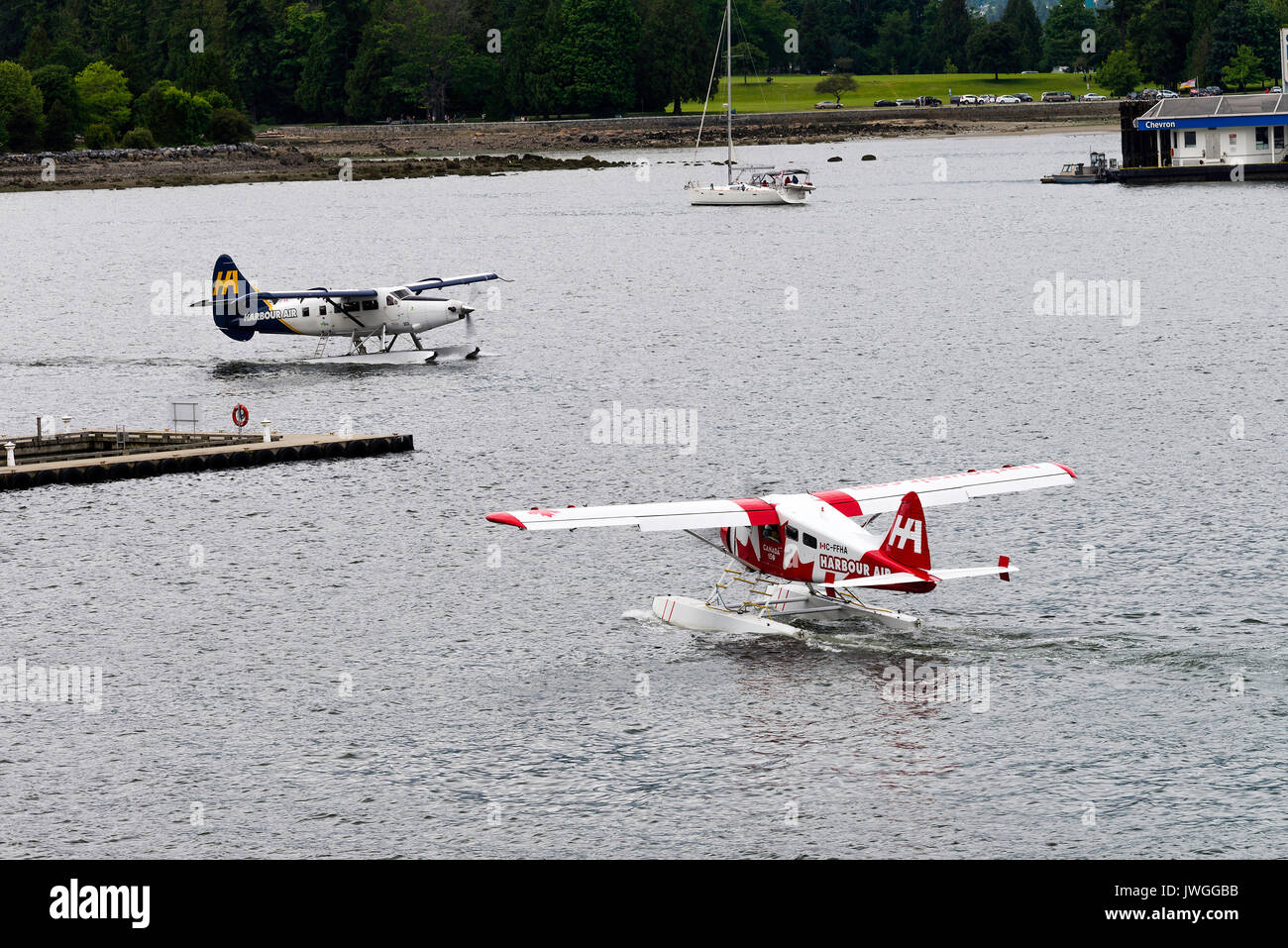 Single engine turboprop seaplane hi-res stock photography and images ...