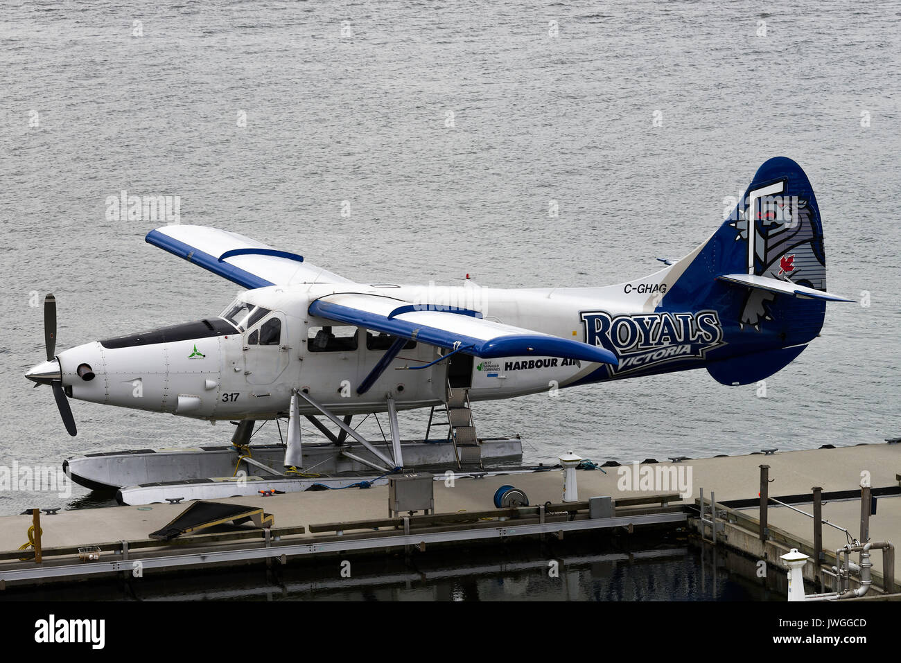 Mooring flying aviation aircraft aeroplane hi-res stock photography and ...