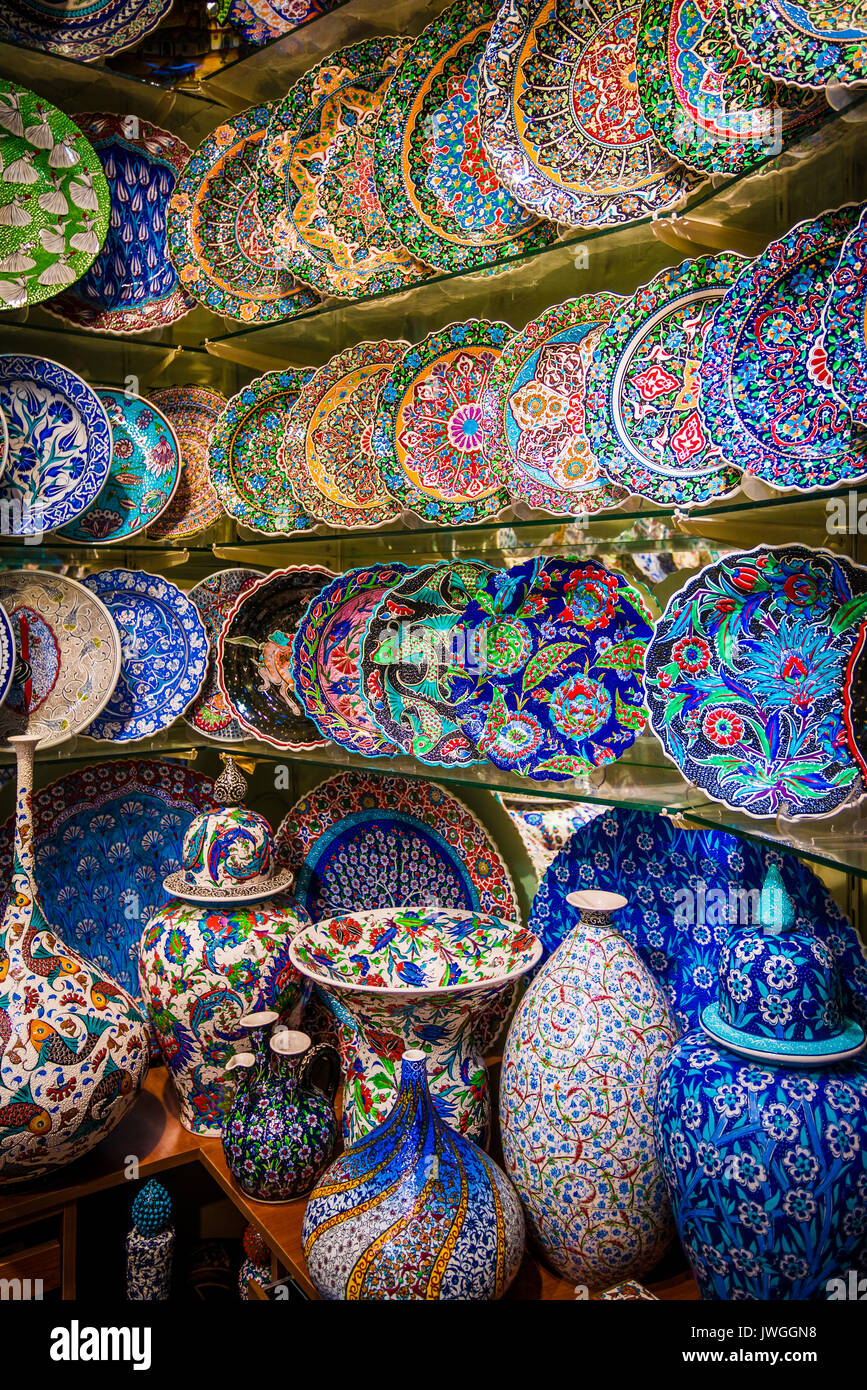 Turkish ceramics on sale at the Grand Bazaar in Istanbul, Turkey ...