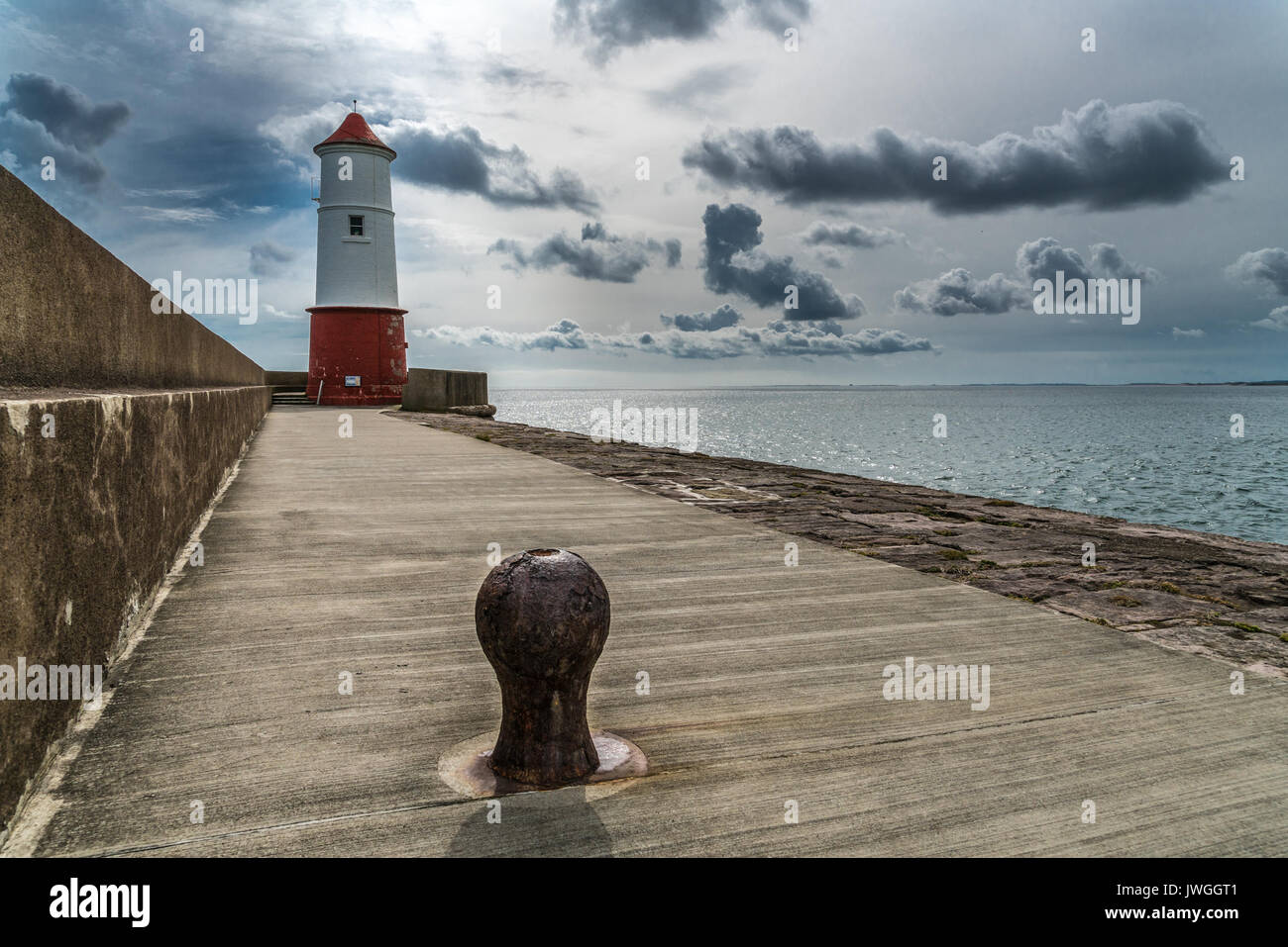 Berwick pier lighthouse hi-res stock photography and images - Alamy