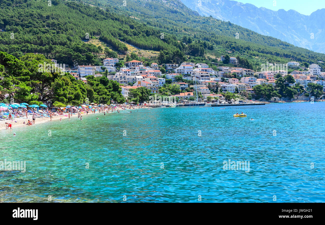 Sea coast of Brela, Croatia Stock Photo - Alamy