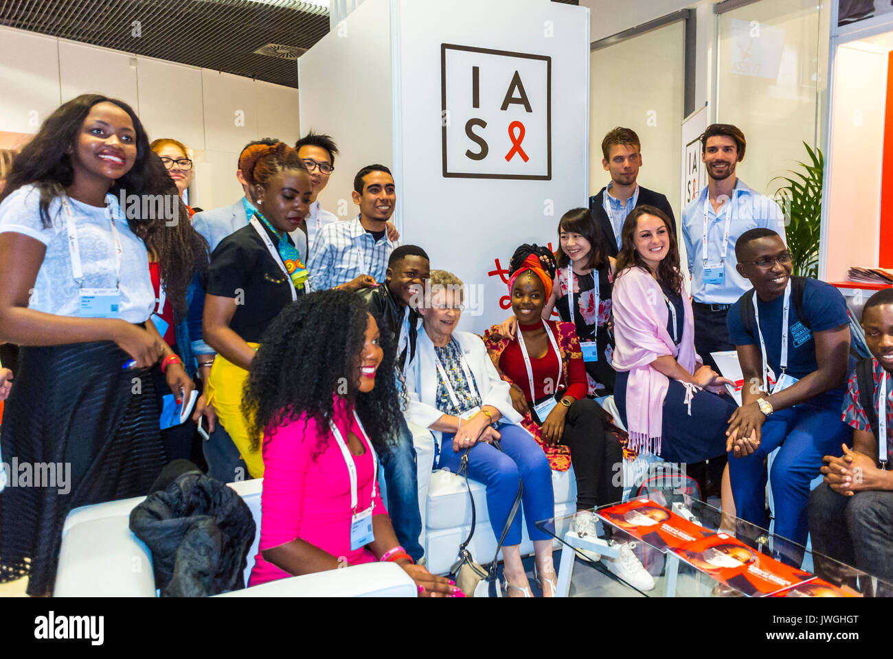 Muilticultural hi-res stock photography and images - Alamy