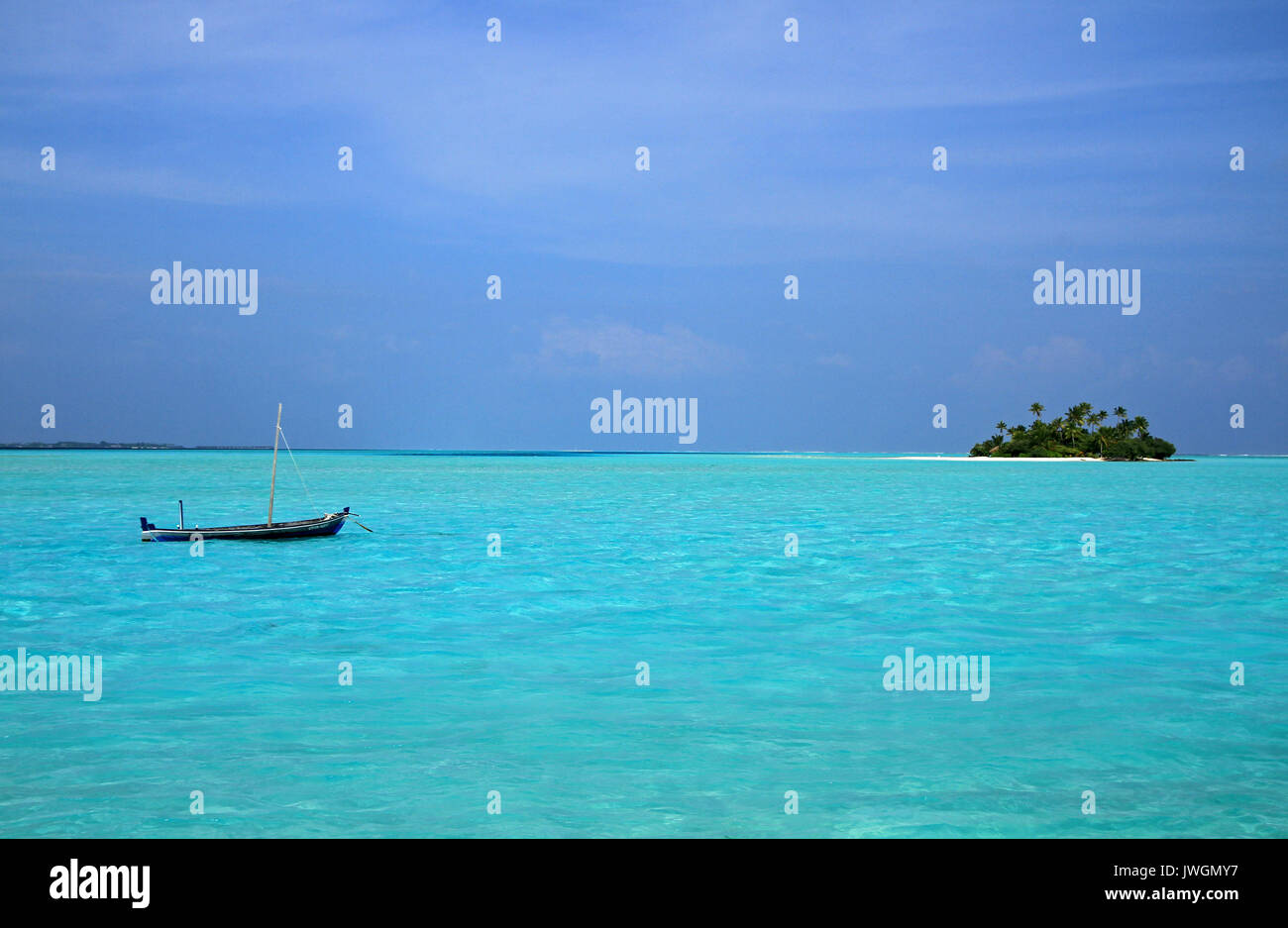 Maldivian Island, Ari Atol, Maldives Stock Photo - Alamy
