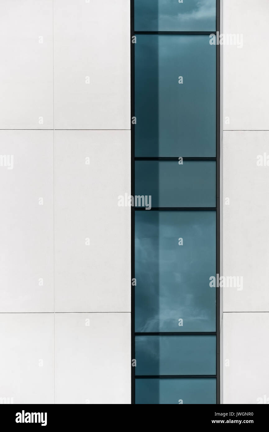 Perpendicular Building Skyscraper High Resolution Stock Photography and ...