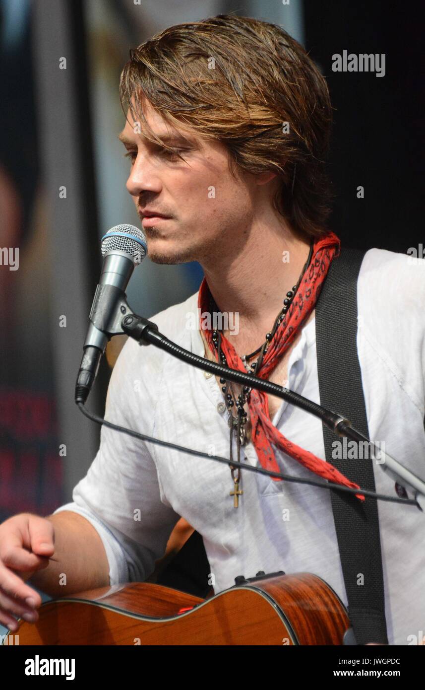 Taylor Hanson 2014 Artist: Taylor Hanson | SecondHandSongs