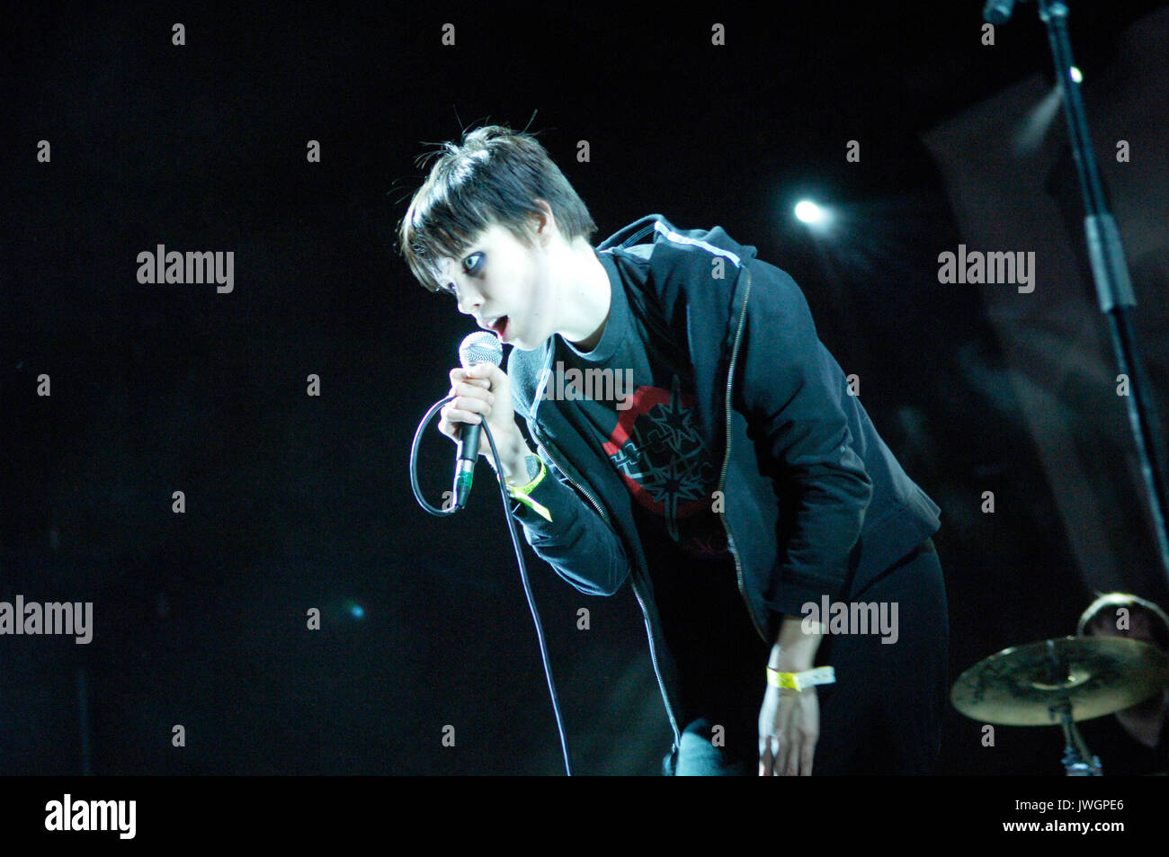 Alice Crystal Castles performing 2007 Neighborhood Music Festival LA ...