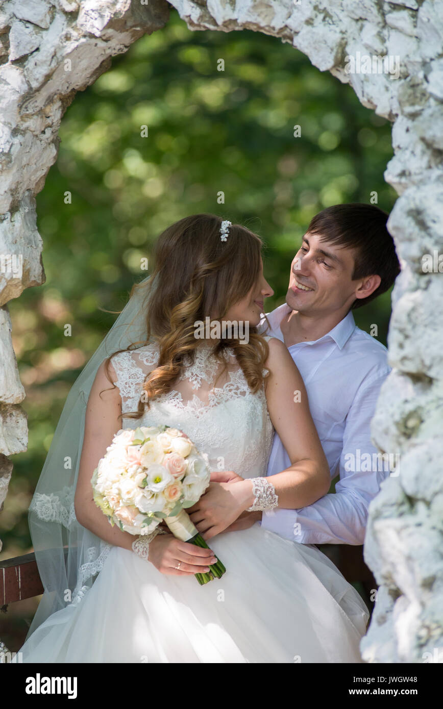 Beautiful married couple in the wedding day Stock Photo - Alamy