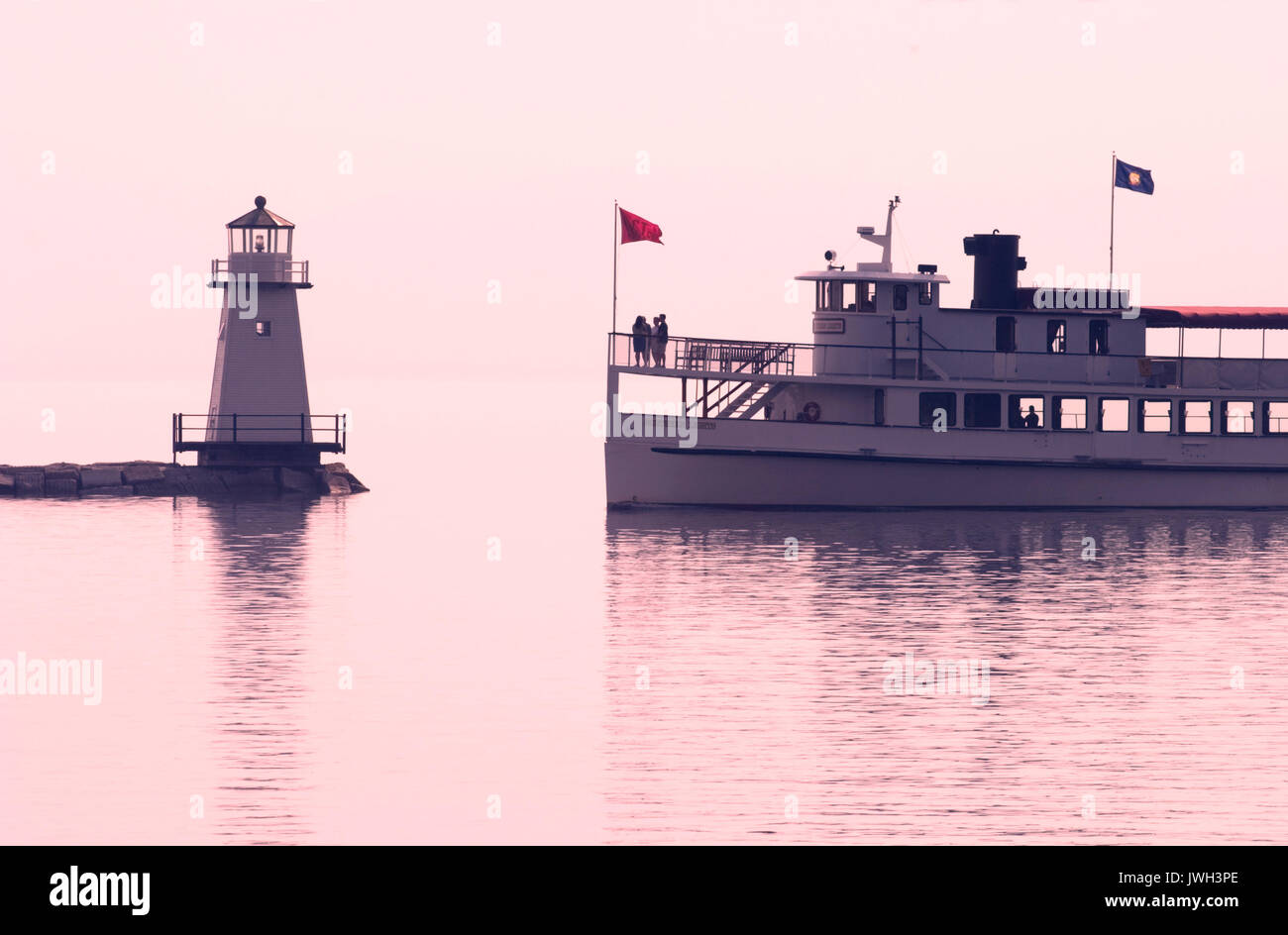 Burlington Lighthouse, Lake Champlain, VT . Next largest lake after the ...