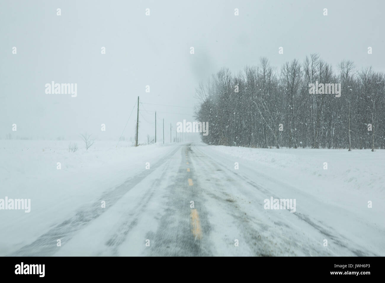 Winter scenes and landscapes hi-res stock photography and images - Alamy