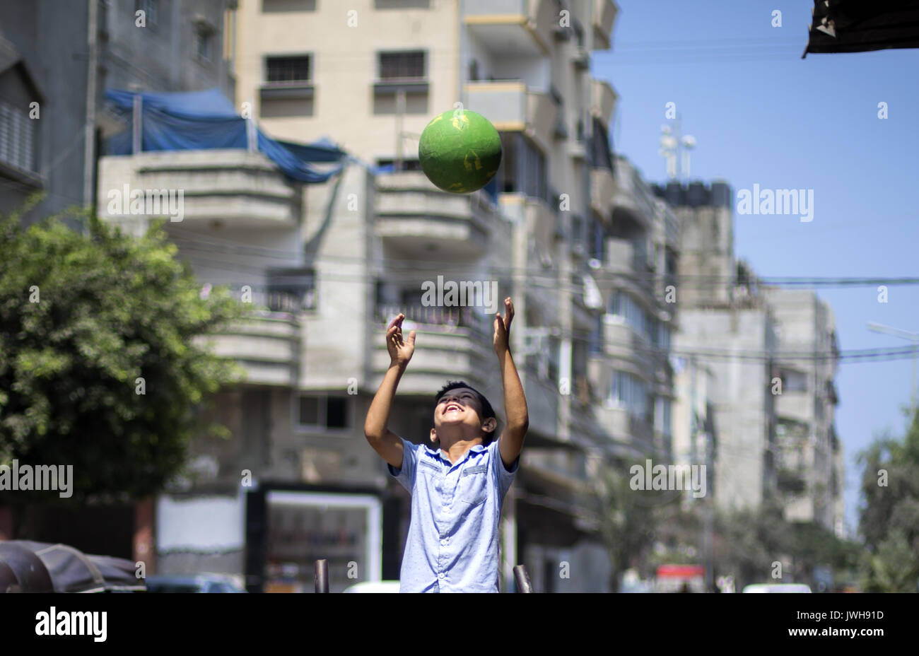 Gaza City, The Gaza Strip, Palestine. 12th Aug, 2017. A Palestinian ...