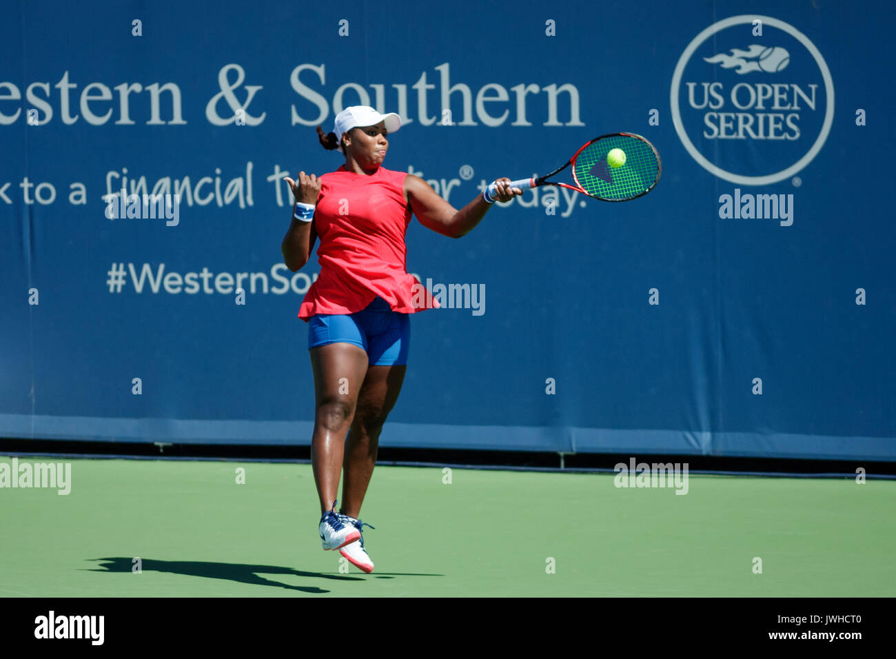Mason, Ohio, USA. 12th Aug, 2017. Taylor Townsend (USA) hits a forehand ...