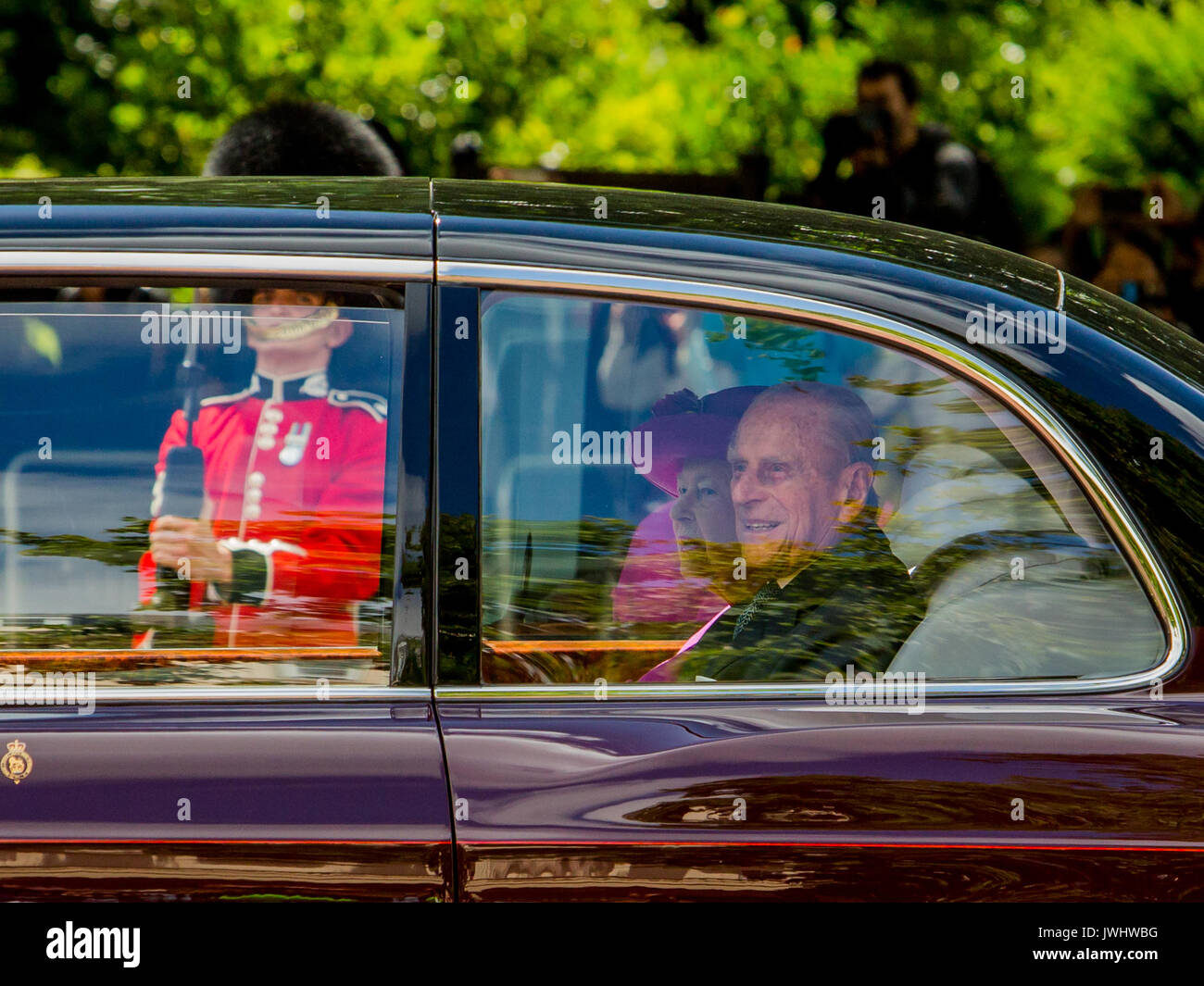 Queen elizabeth ii and duke of 1986 hi-res stock photography and images ...